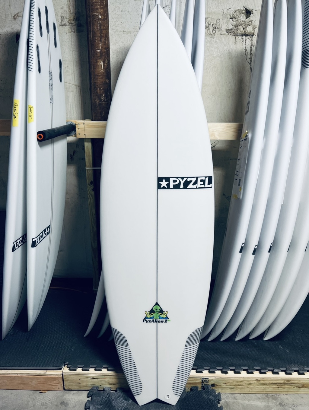 Pyzel Surfboards - Pyzalien 2 XL