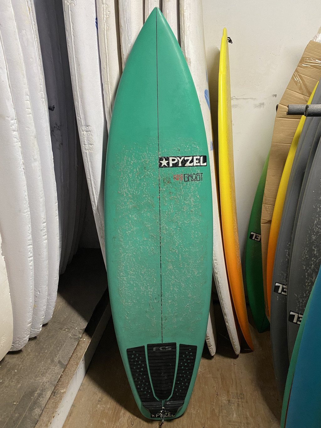 Pyzel Surfboards - Mini Ghost-Squash